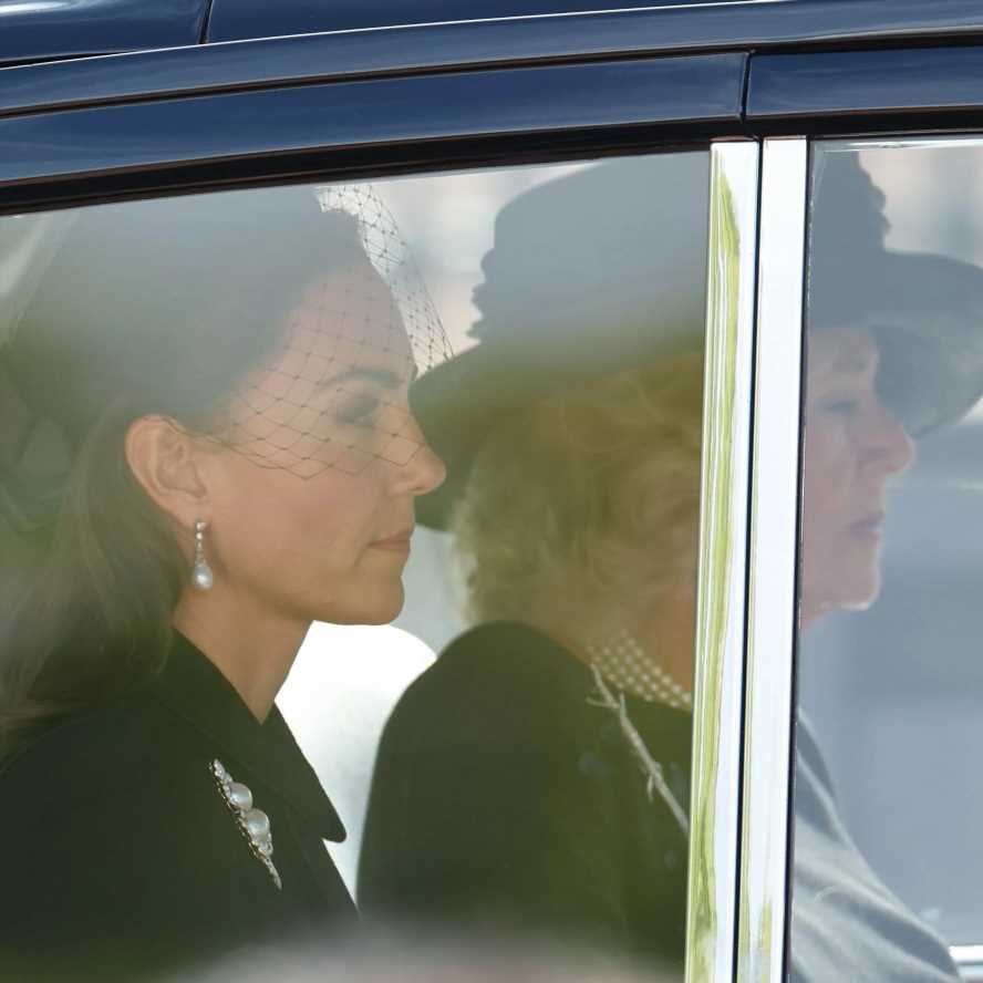 GBBO's Rebecca Lightbody wows fans with glam snaps away from Channel 4 ...