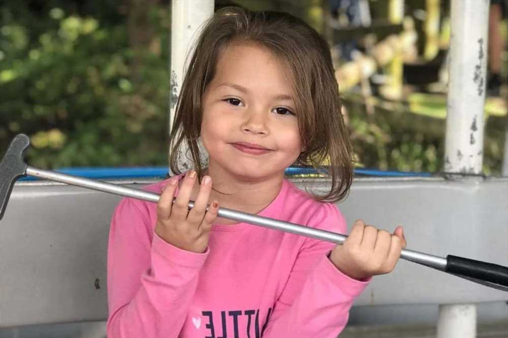 Moment 'cold-blooded' gunman flees the scene after murdering Olivia ...