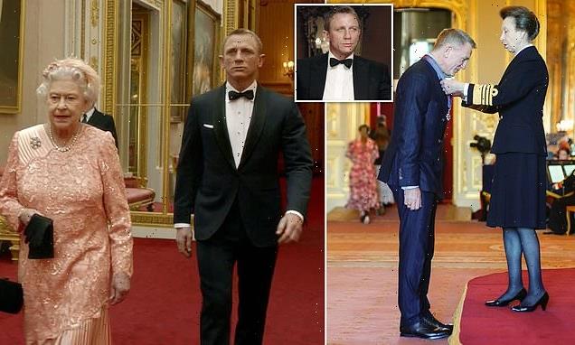 Shocking first pics show blown up Nord Stream pipeline ripped apart ...