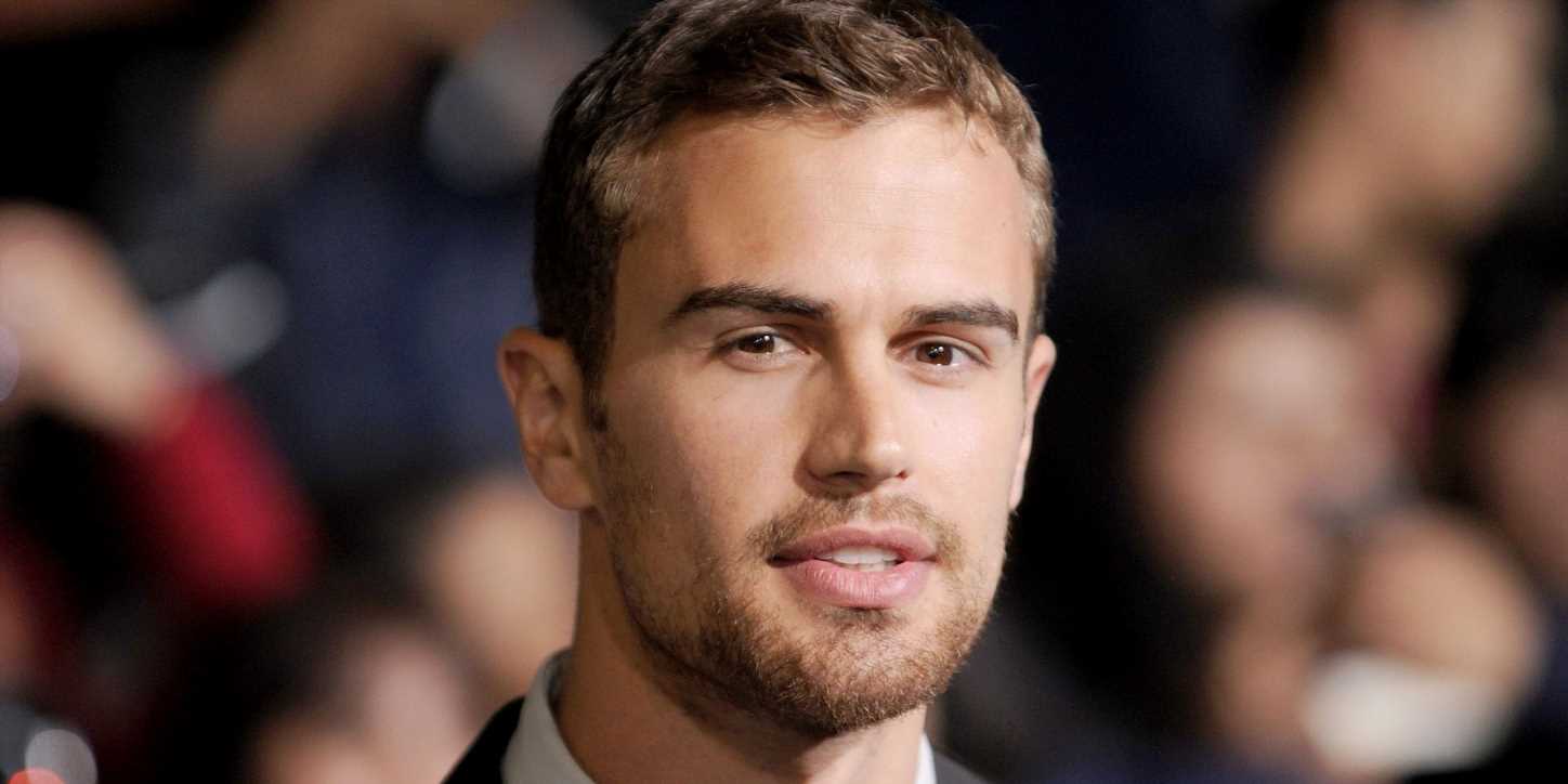 Theo James Talks Getting "Completely Naked" in 'The White Lotus' Season 2 - Hot Lifestyle News
