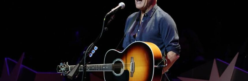 Bruce Springsteen Tells Dirty Jokes and Performs Acoustic Version of ...