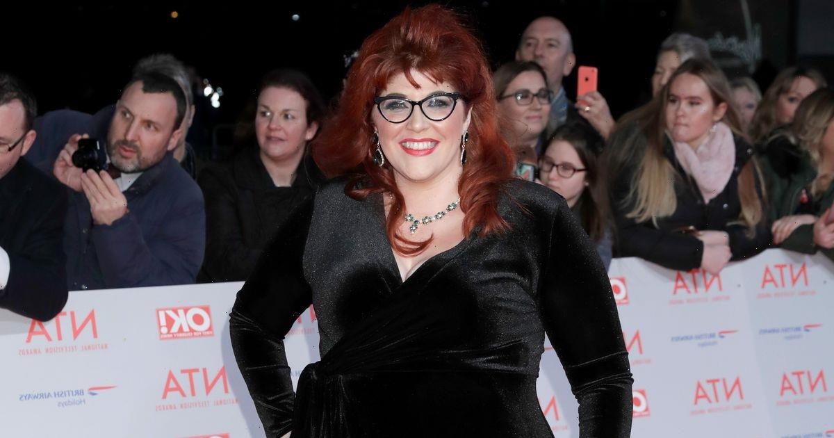 The Chase's Jenny Ryan branded 'fabulous' as she ditches glasses in ...