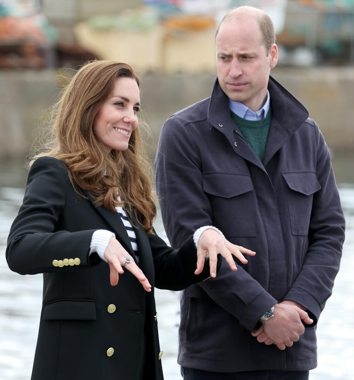 Princess Anne tearful while looking at tributes to the Queen - Hot ...