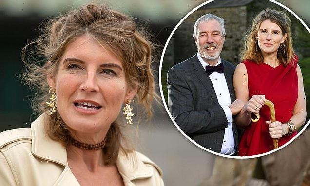 Touching moment groom laid Queen's headscarf over her favourite horse ...