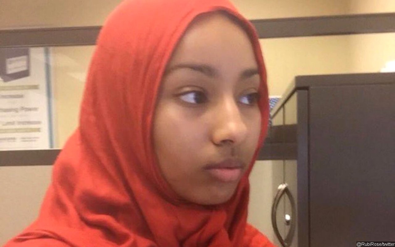 Harrowing earthquake images show mass graves marked with just numbers ...