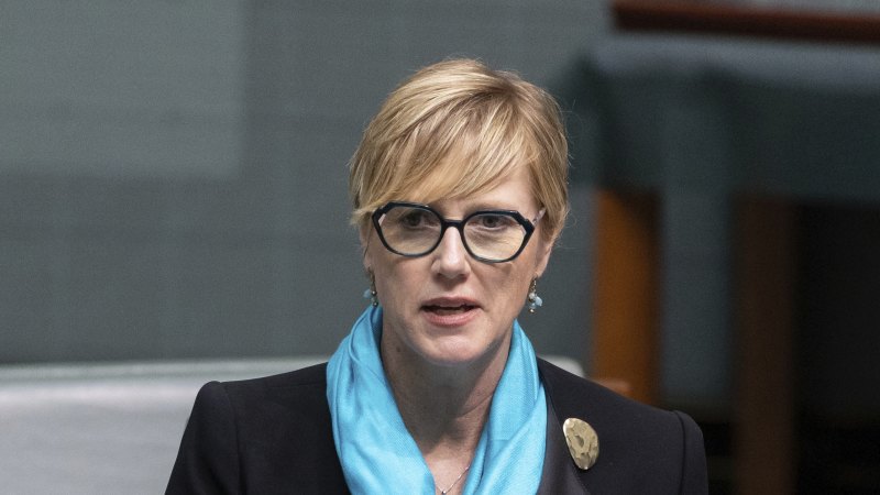 Heres How Christina Applegate Became A Hollywood Superstar - Hot ...