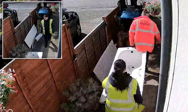 Moment two thieves steal a woman's bath after she left it outside - Hot ...