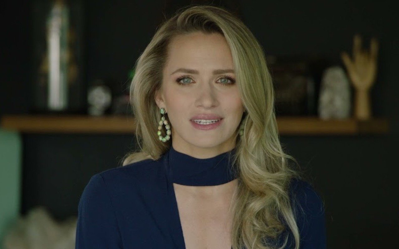 Shantel VanSanten Hit With Divorce Papers After Less Than Two Years of ...