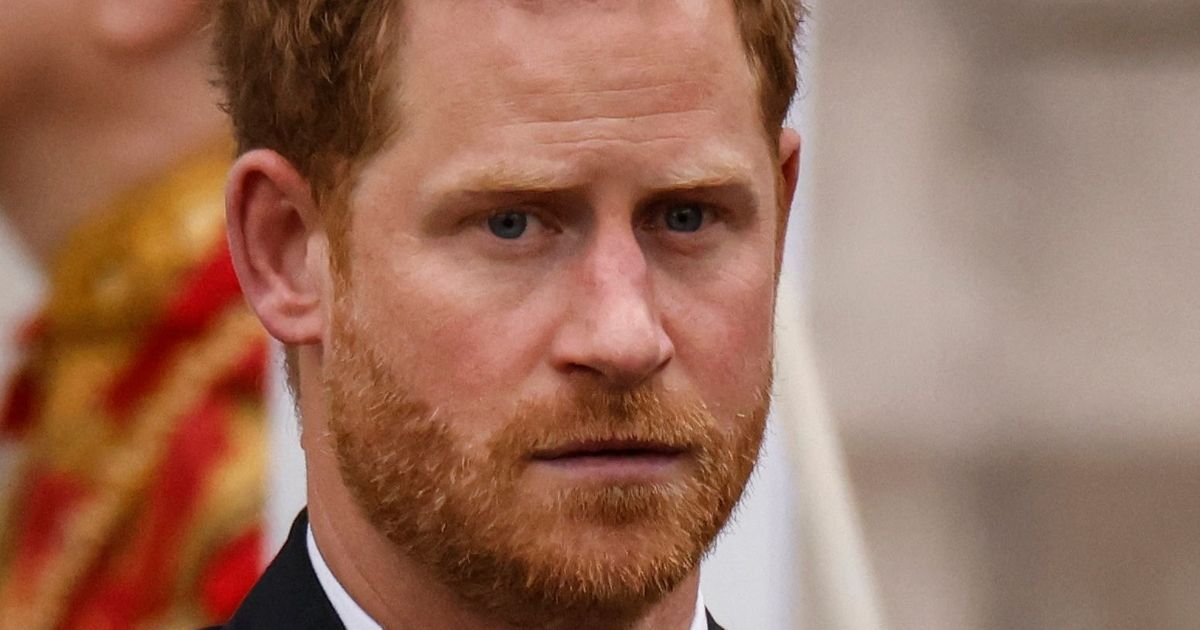 Prince Harry gave brother William ‘thunderous look’, says body language ...