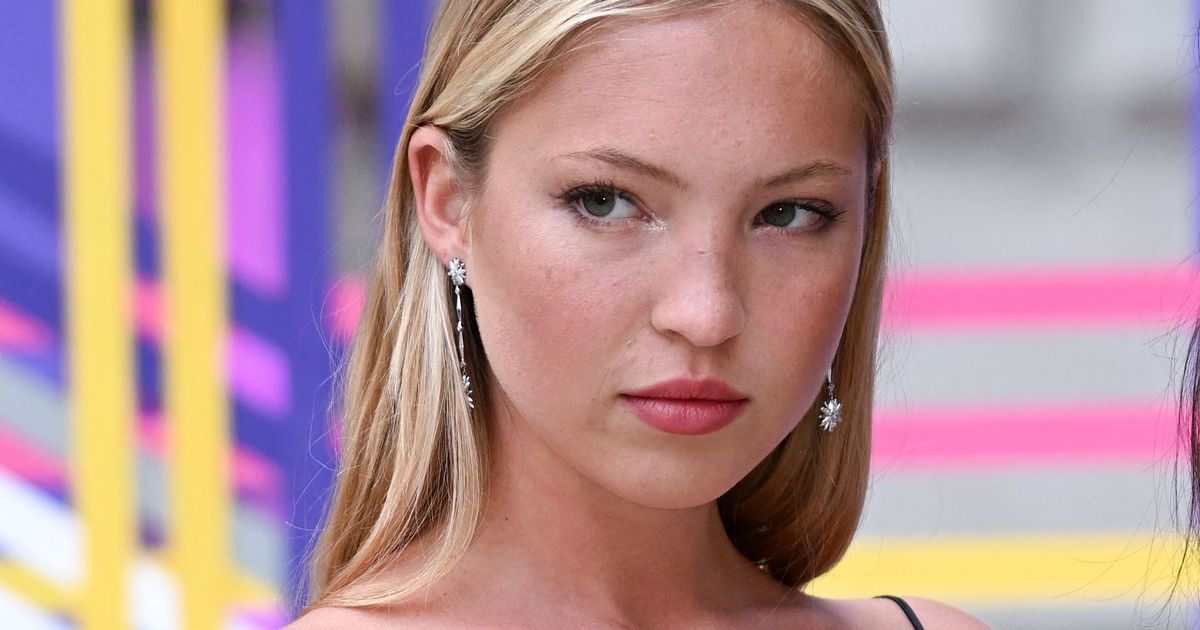 Lila Moss is a mini Kate as she twins in slinky black dress - Hot ...