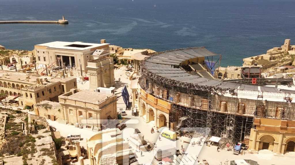 'Gladiator 2' First Look at Colosseum Replica For Upcoming Movie - Hot ...