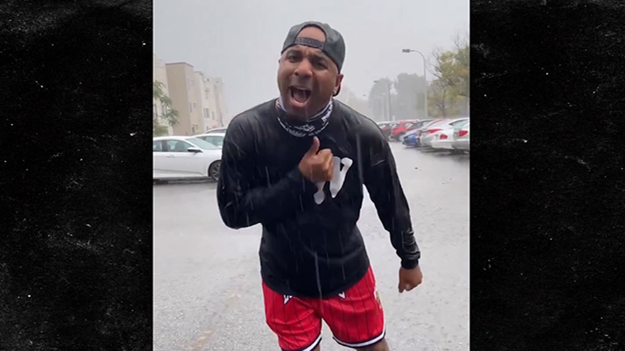 Celeb wedding crashers! Beyonce and Tom Hanks have surprised guests ...